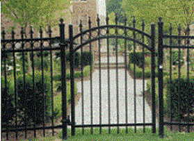 Why You Should Invest in Courtyard Aluminum Fencing - Hercules Custom ...